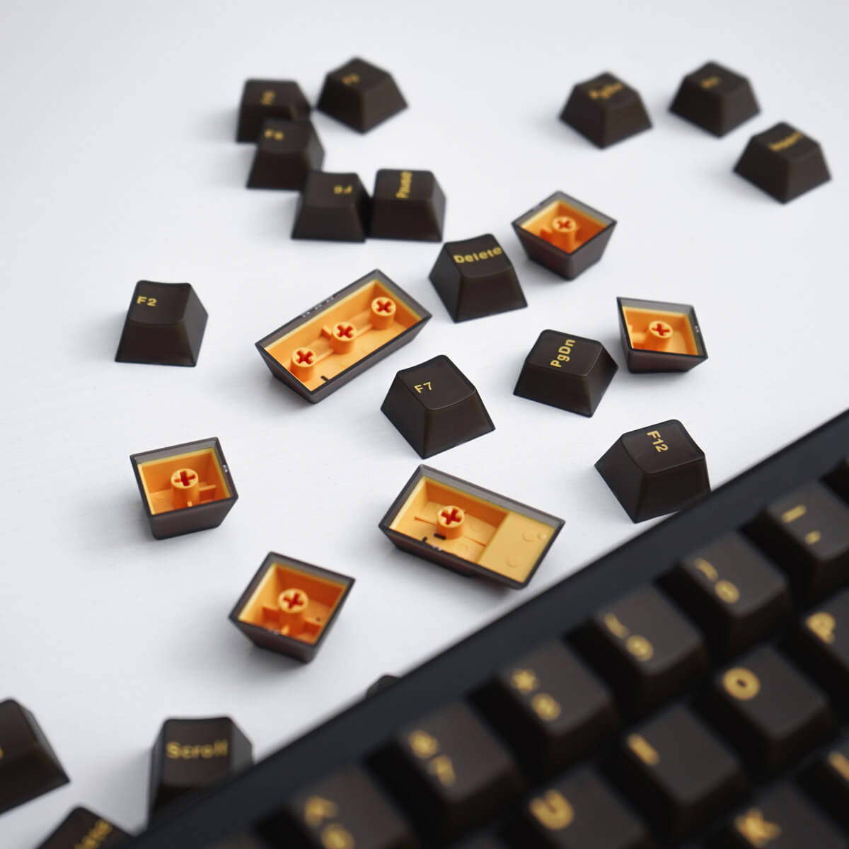 Half Translucent Black Golden Keycap – Yong Qiu